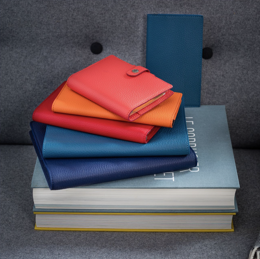 AGENDA DE POCHE 7+ NOTES CAMARGUE CUIR DE TAURILLON AGENDA MODERNE ...